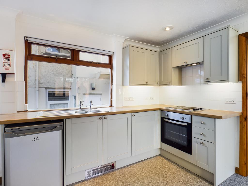 Warefield Road, Paignton 1 bed bungalow - £595 pcm (£137 pw)