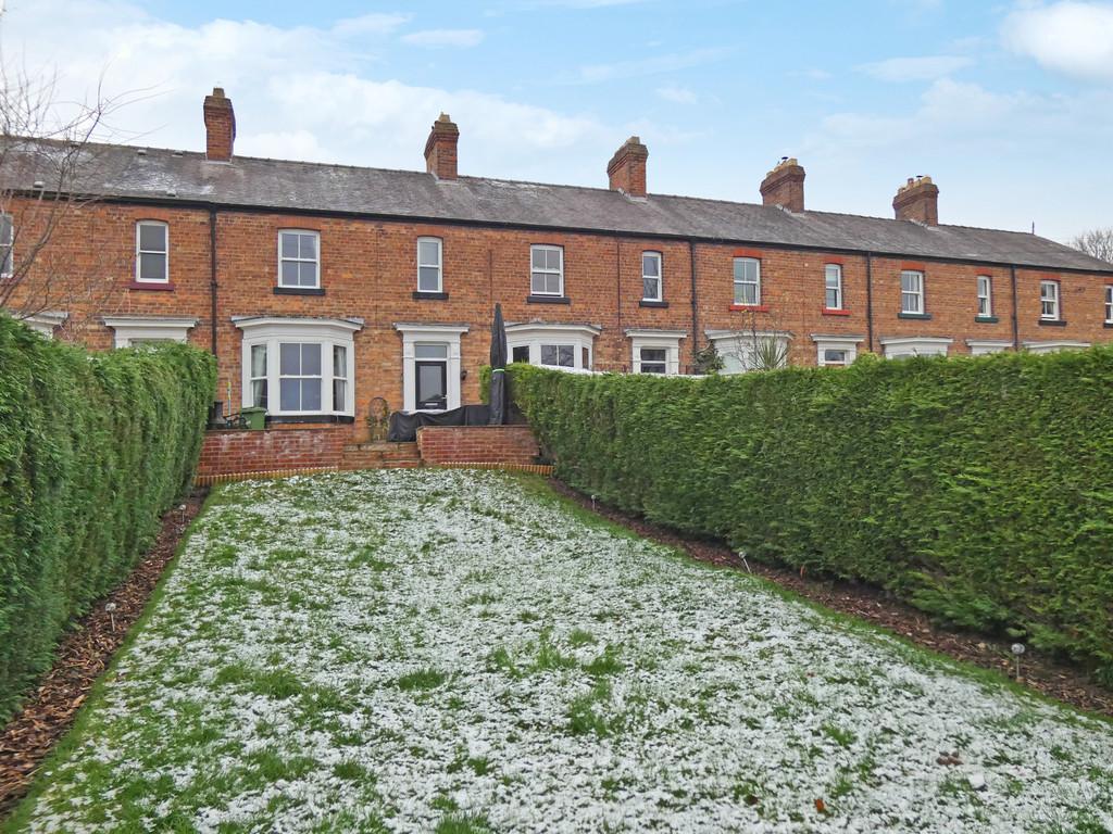 5 Wycar Terrace, Bedale 3 bed terraced house - £900 pcm (£208 pw)