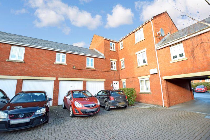 Russell Walk, Exeter 2 bed apartment - £194,950