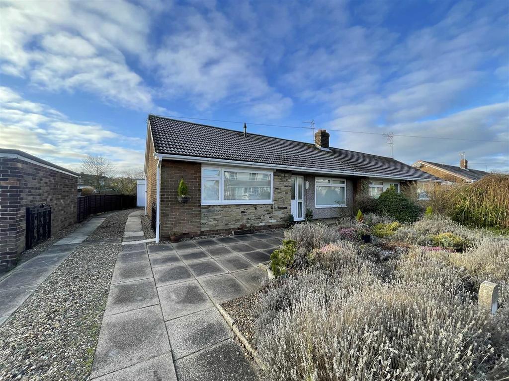Beech Road Elloughton 2 Bed Semi Detached Bungalow £220 000