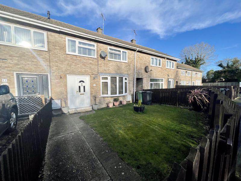 Beech Tree Way, Dunstable 3 bed terraced house - £300,000