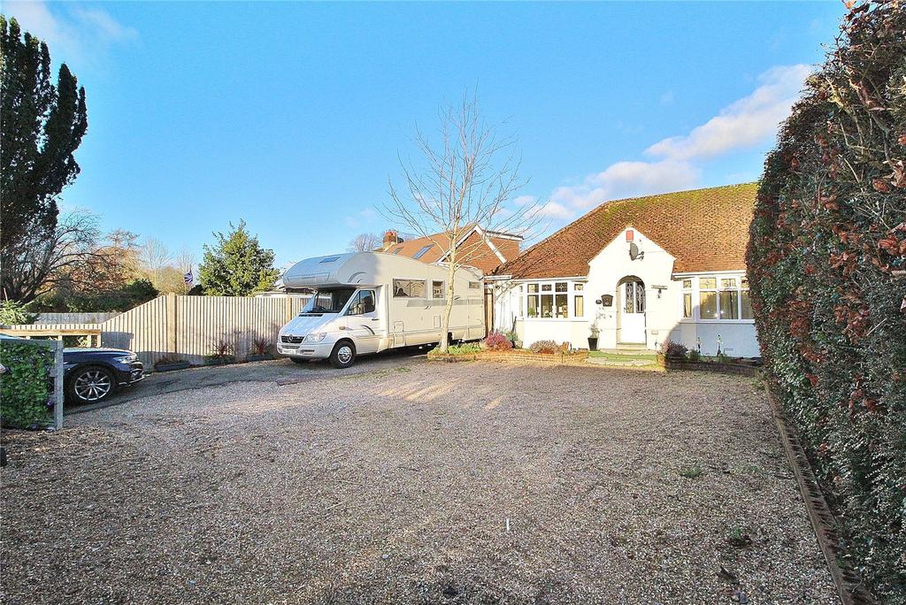 High Street, Findon Village... 2 bed bungalow - £450,000