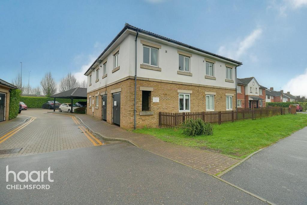 Springfield Road, Chelmsford 2 bed apartment - £250,000