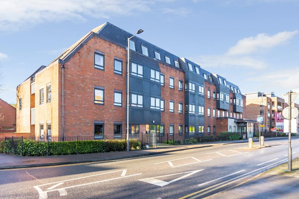 Marsh Road, Pinner, HA5 2 bed apartment - £475,000