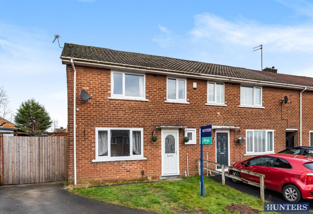 Wildbrook Grove, Little Hulton... 3 bed end of terrace house - £160,000