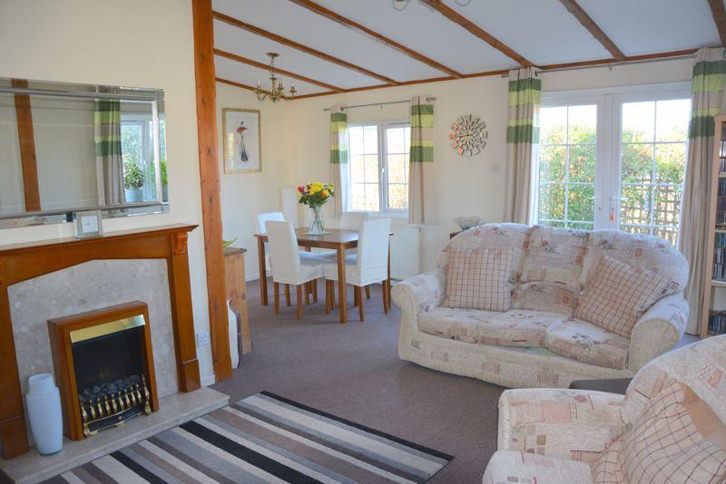Windmill Close, Edithmead 2 bed detached bungalow - £159,950