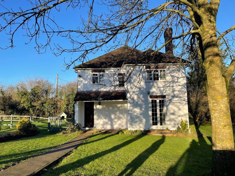 Otham Street, Otham. 4 bed detached house - £2,200 pcm (£508 pw)