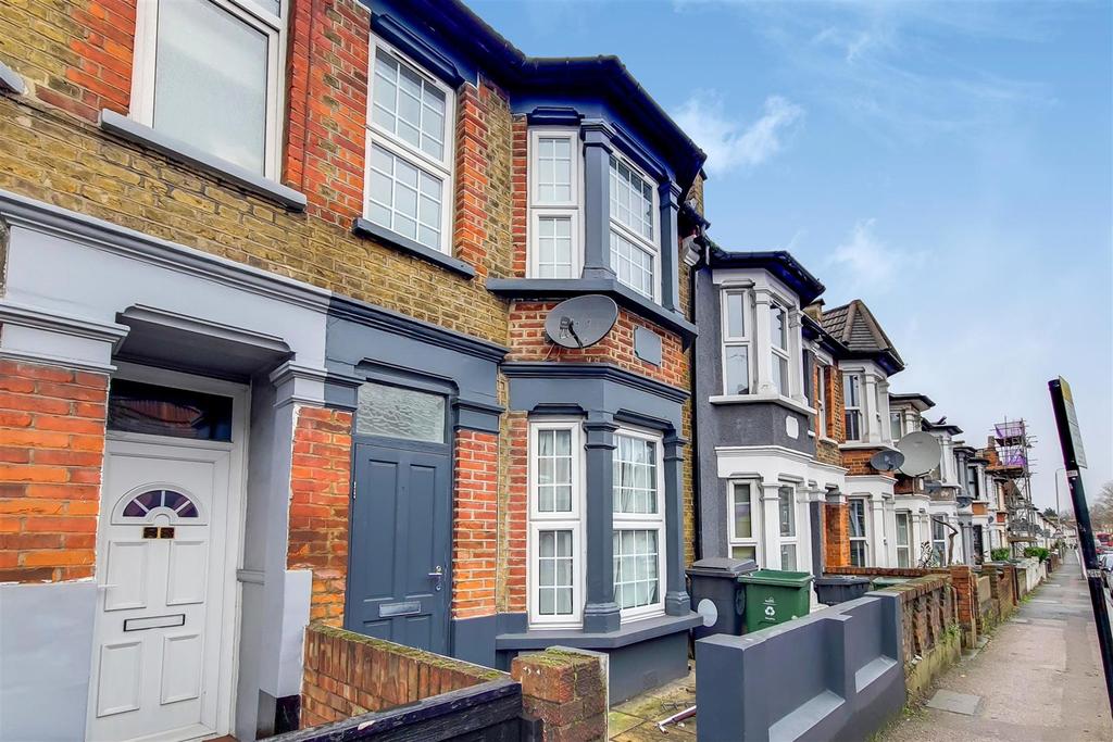 Chingford Road, London 3 bed terraced house - £575,000