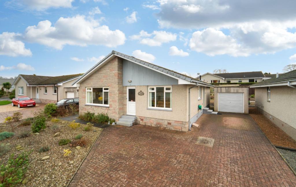 The Nurseries, St Madoes, Perthshire... 3 bed bungalow - £235,000