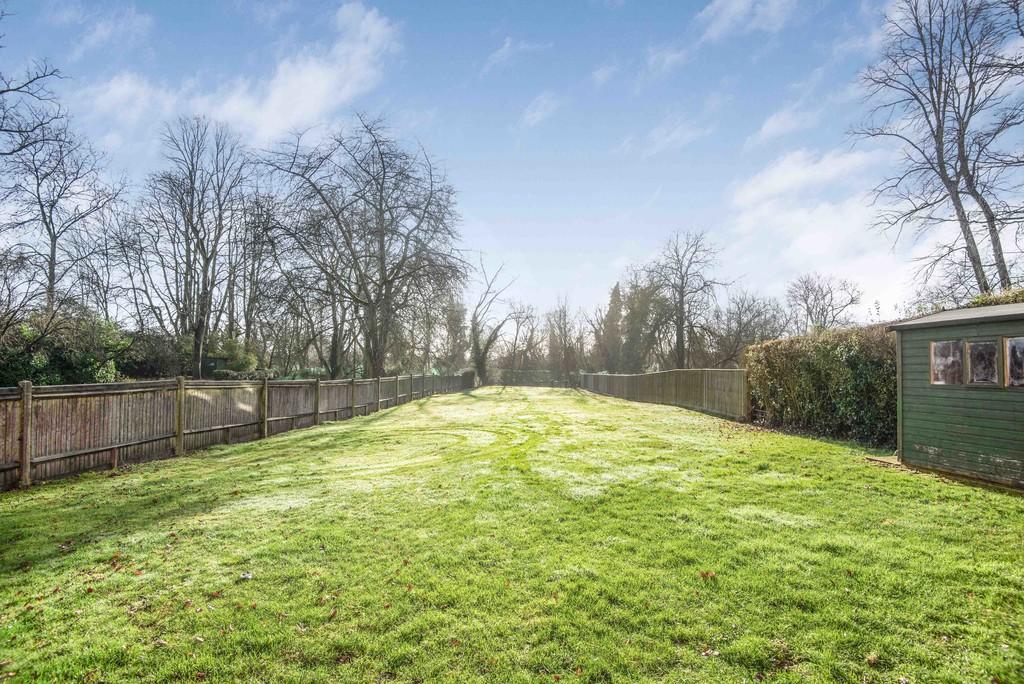 The Warren, Caversham, Reading 3 bed detached house - £2,500 pcm (£577 pw)