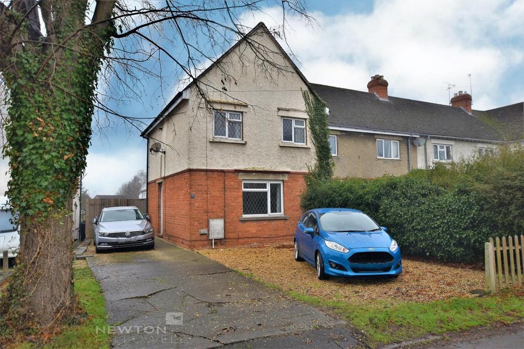 Essex Road, Stamford 3 bed end of terrace house - £210,000