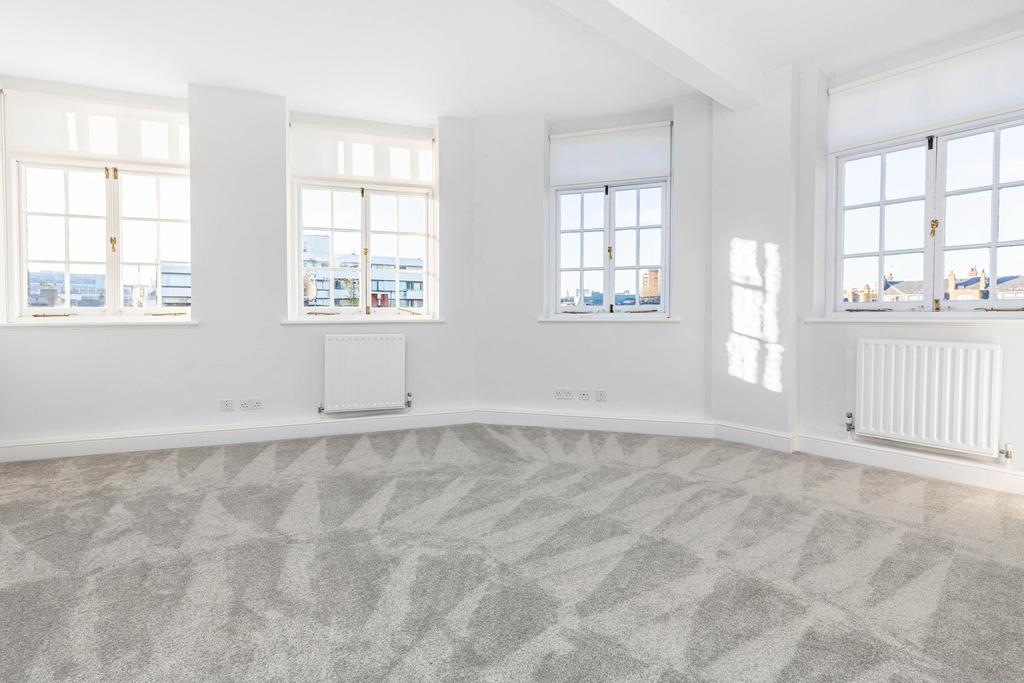 Bulstrode Street, Marylebone, London... 1 bed flat - £2,492 pcm (£575 pw)