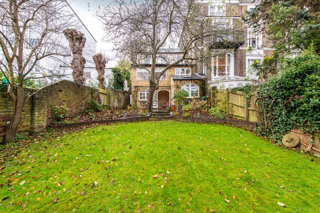 NORTH GROVE, HIGHGATE VILLAGE, LONDON N6 4 bed semi-detached house - £ ...