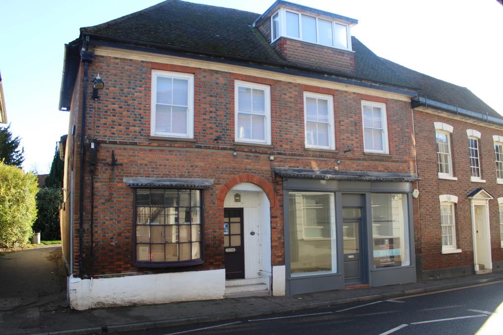 High Street, Ingatestone, Essex, CM4 Shop - £997 pcm (£230 pw)