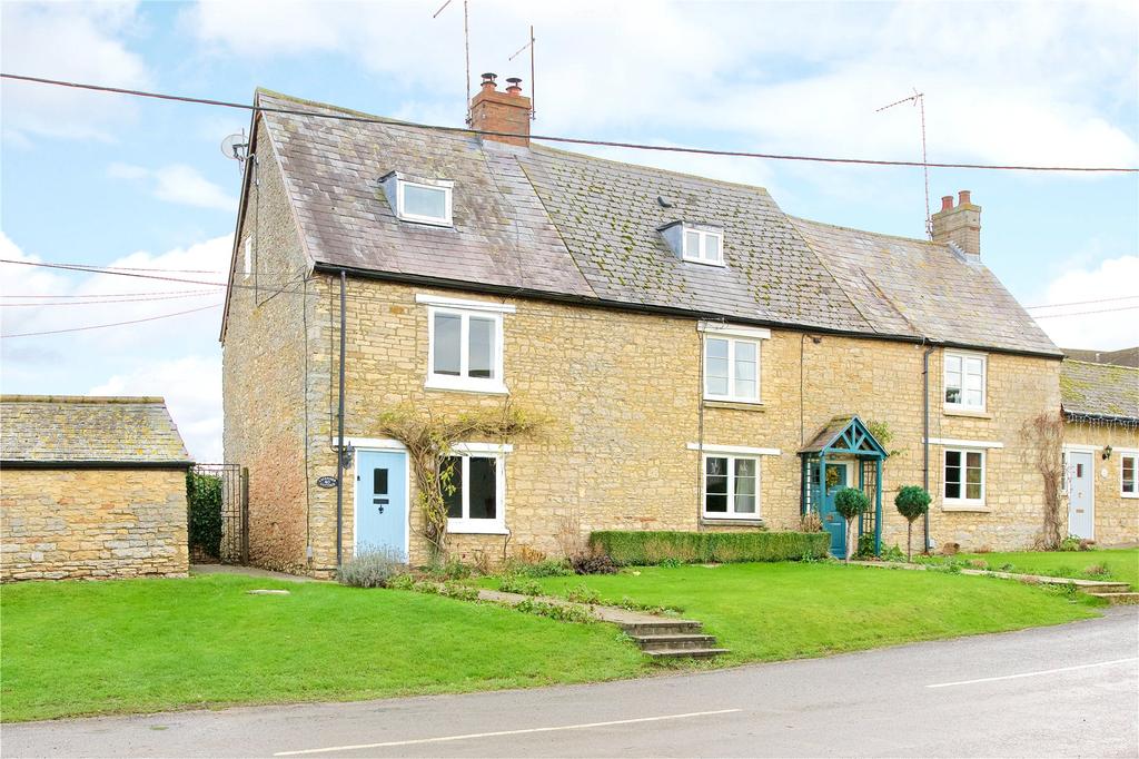 Filgrave, Filgrave, Buckinghamshire... 3 bed end of terrace house - £ ...