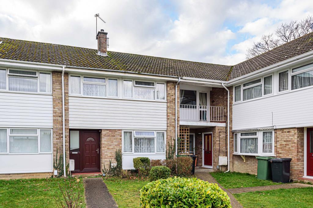 Basingstoke, Hampshire, RG21 2 bed maisonette - £198,000