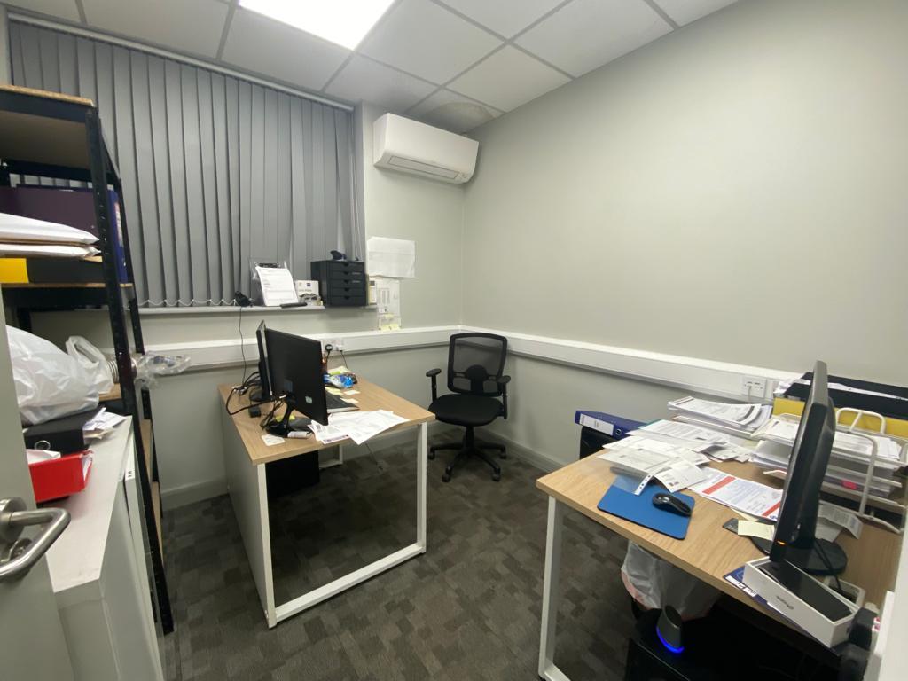 Bilton Way, Enfield EN3 Office - £1,667 pcm (£385 pw)