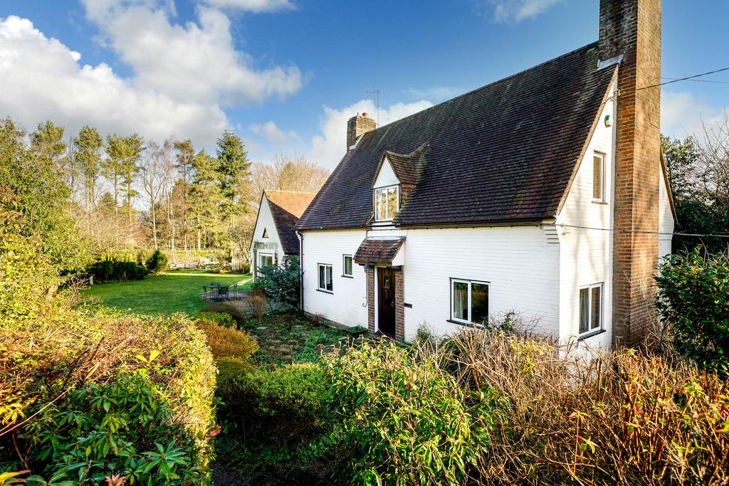 Hempstead Lane, Potten End HP4 4 bed detached house - £1,175,000