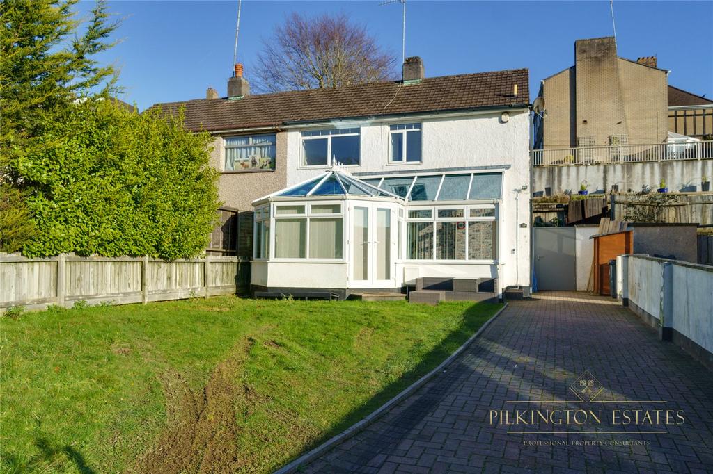 Trefusis Gardens, Plymouth, PL3 2 bed semi-detached house - £200,000