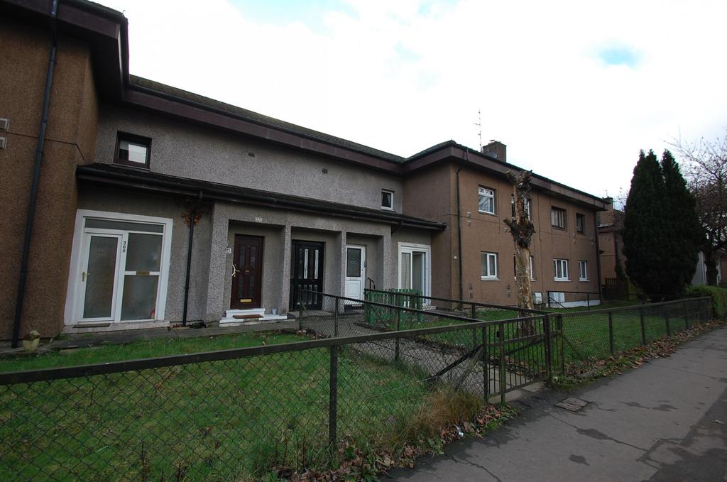 373 Peat Road, Glasgow, G53 3 bed flat - £80,000