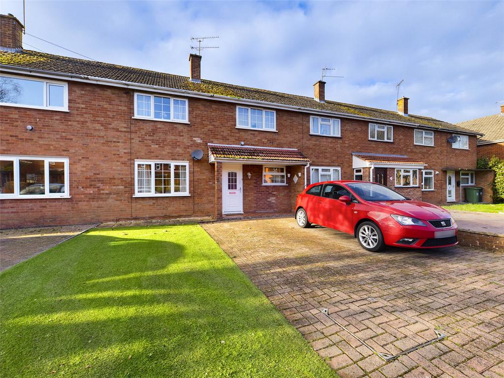 Cranham Drive, Worcester... 3 bed terraced house - £200,000