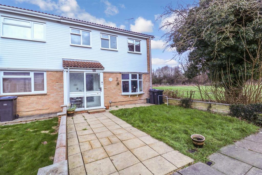 Guilfords, Harlow 4 bed end of terrace house - £375,000