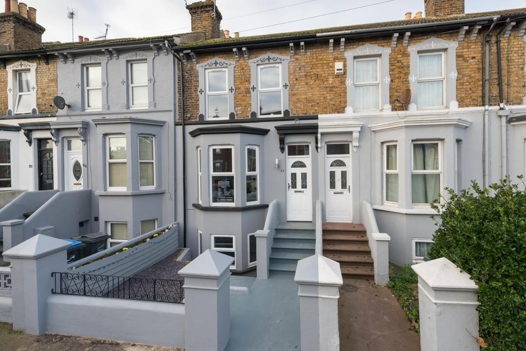 Grange Road, Ramsgate 3 bed terraced house - £350,000