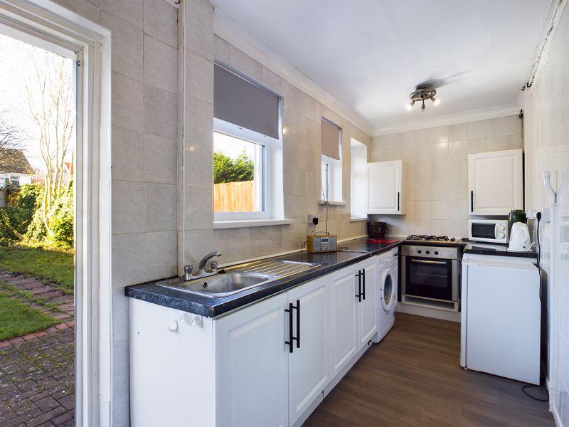 Channel View Road Grangetown Cardiff... 2 bed end of terrace house - £ ...