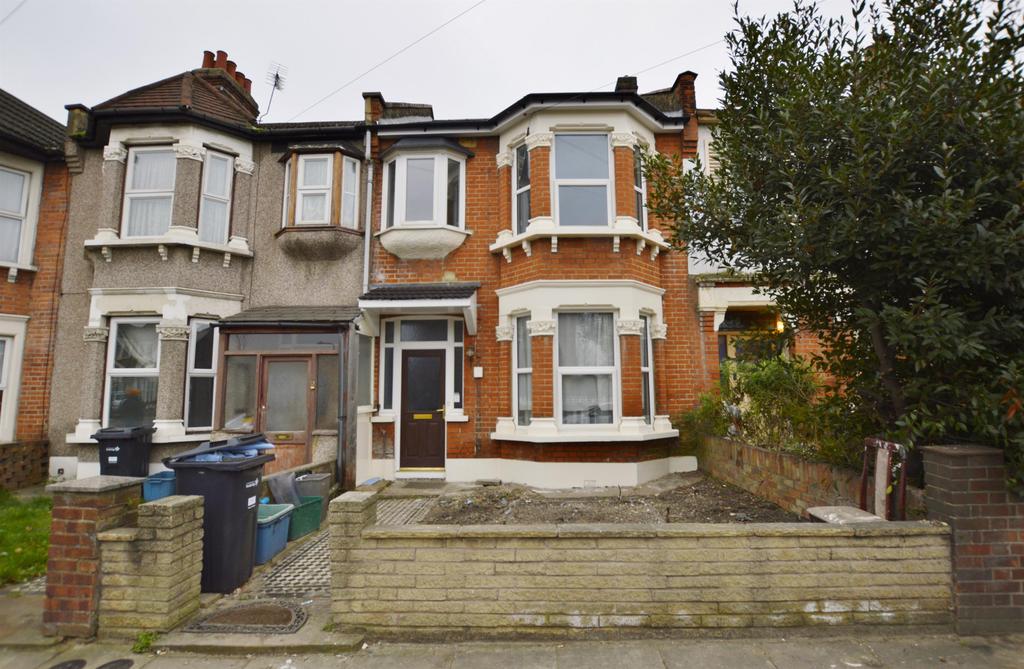 New Road, Ilford, Essex, IG3 8AR 3 bed terraced house - £500,000