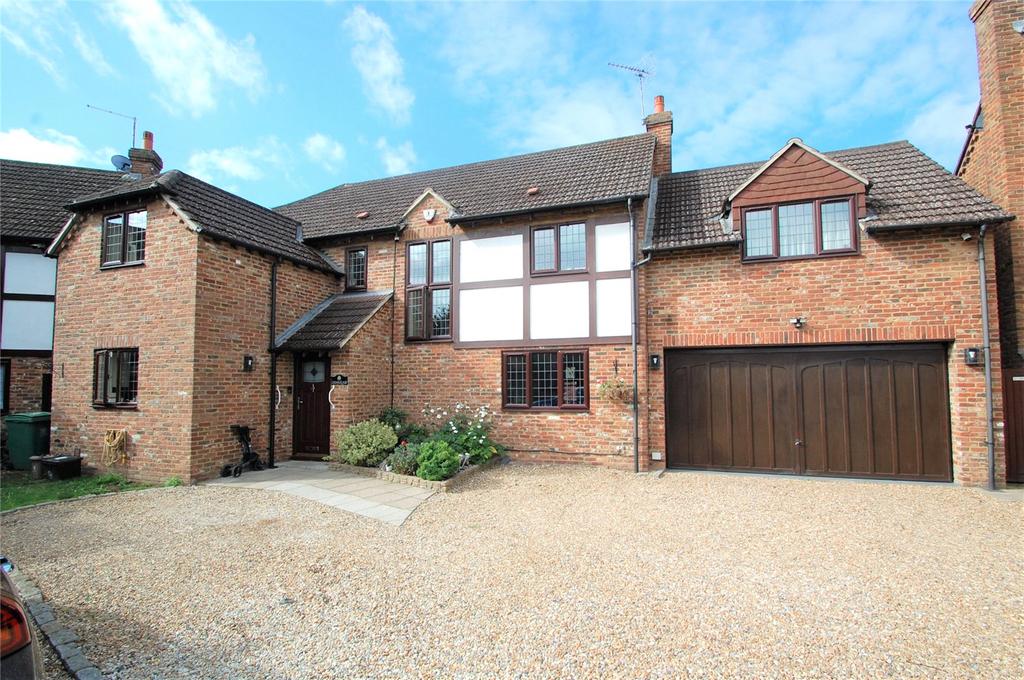 Denmead, Old Mill Road, Denham... 4 bed detached house - £900,000