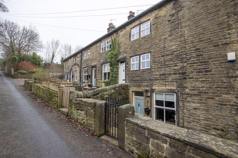6 Upper Field House Lane, Triangle HX6 1PL 3 bed terraced house - £300,000