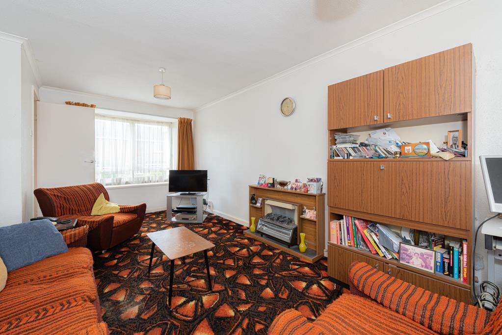 Headley Grove, Tadworth 2 bed bungalow - £300,000