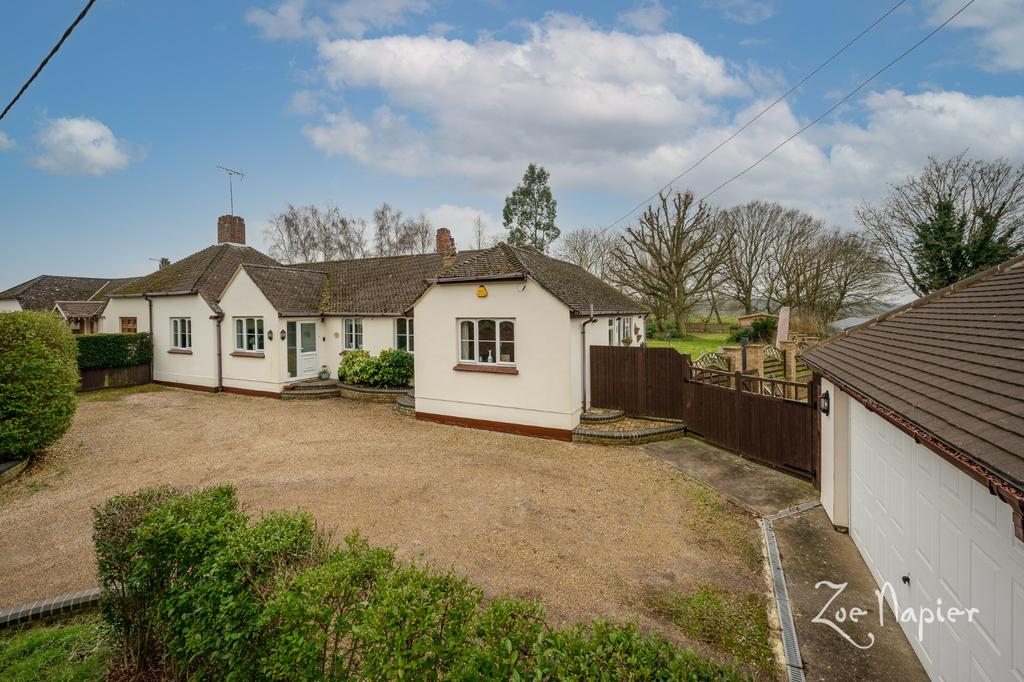 Great Braxted, Near Maldon 5 bed semi-detached bungalow - £725,000