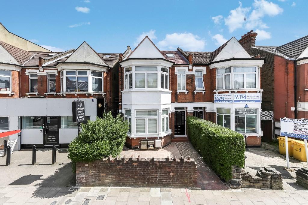 Green Lanes, London N13 3 bed flat - £1,825 pcm (£421 pw)