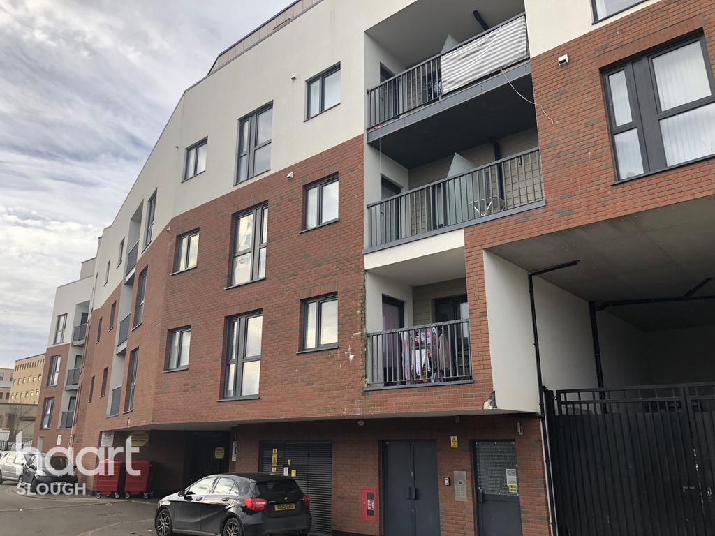 Lyons Way, Slough 1 bed flat - £325,000