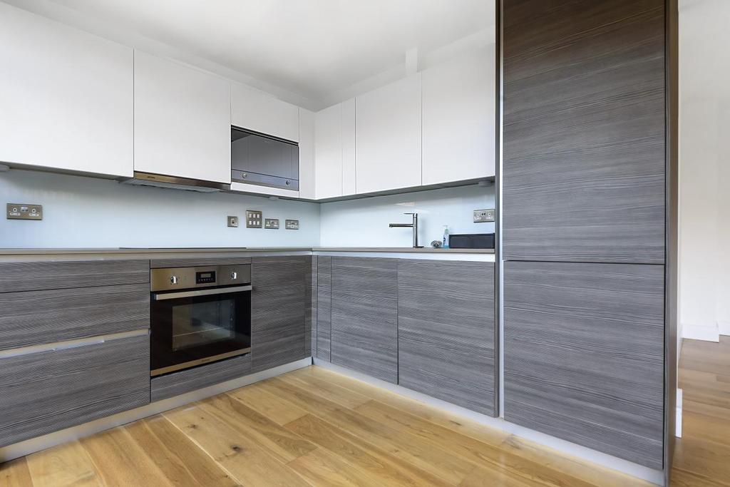 Crescent Lane, Clapham 2 bed flat - £1,050,000