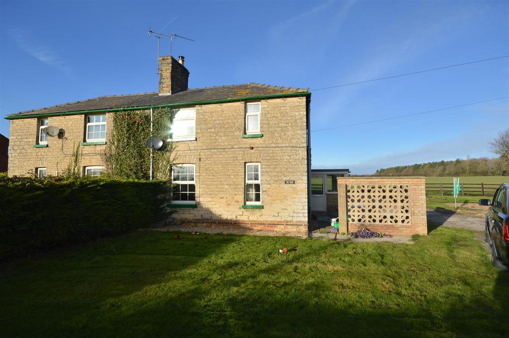 Heath Road, Scopwick, Lincoln 2 bed semi-detached house - £825 pcm (£ ...