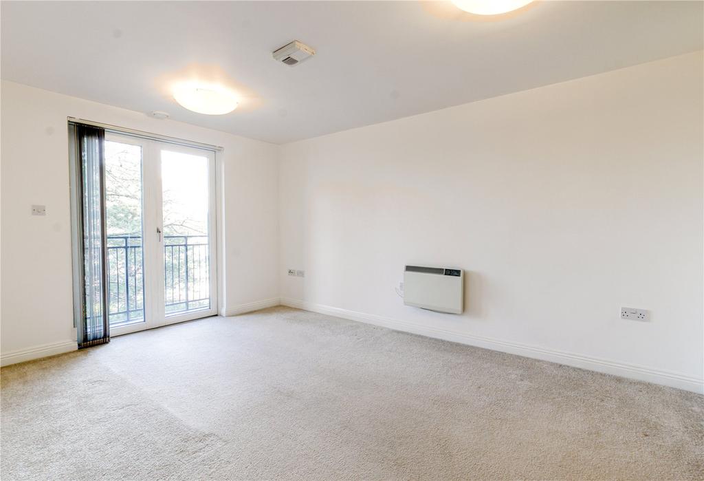 Squires Court, Bedminster, BS3 2 bed apartment - £230,000
