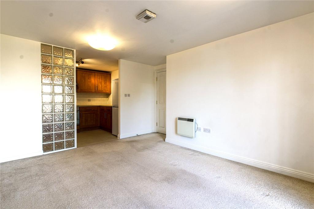 Squires Court, Bedminster, BS3 2 bed apartment - £230,000