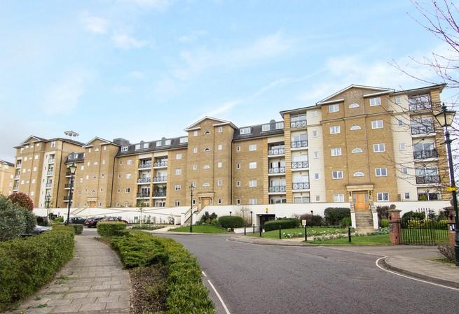 Handel Mansions, Barnes, London, SW13 2 bed flat - £1,300,000