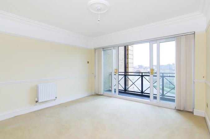 Handel Mansions, Barnes, London, SW13 2 bed flat - £1,300,000