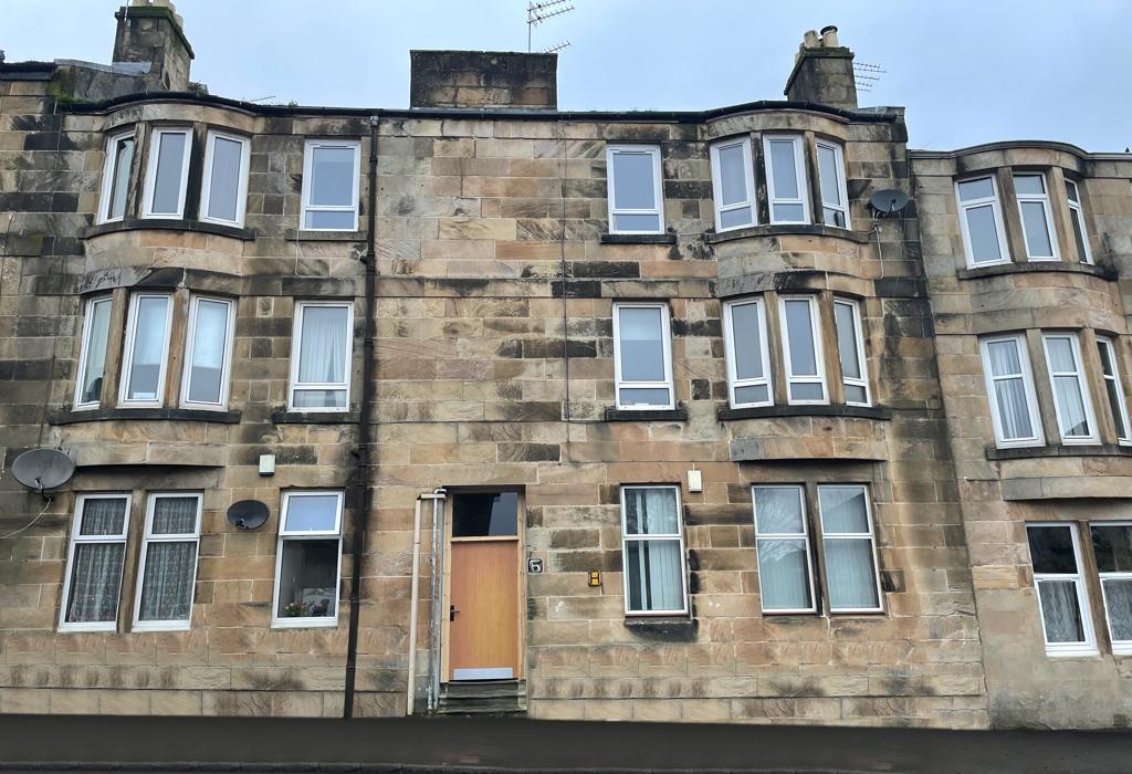 5D Kerr Street, Barrhead, Glasgow G78... 1 bed flat - £45,000