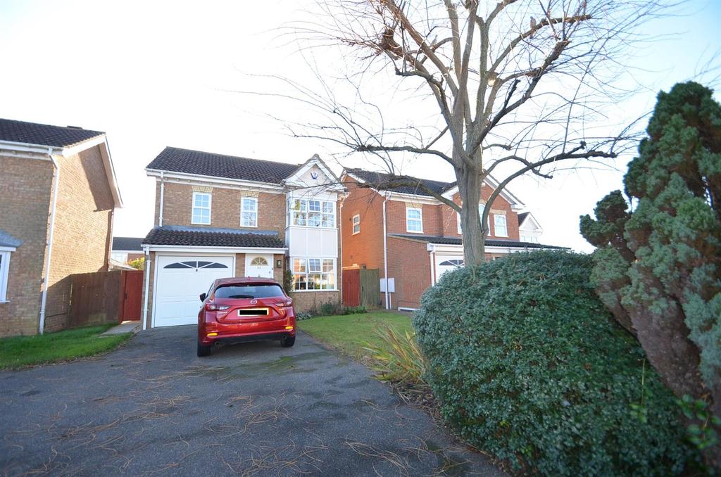 Purcell Way, Shefford 3 bed detached house - £415,000
