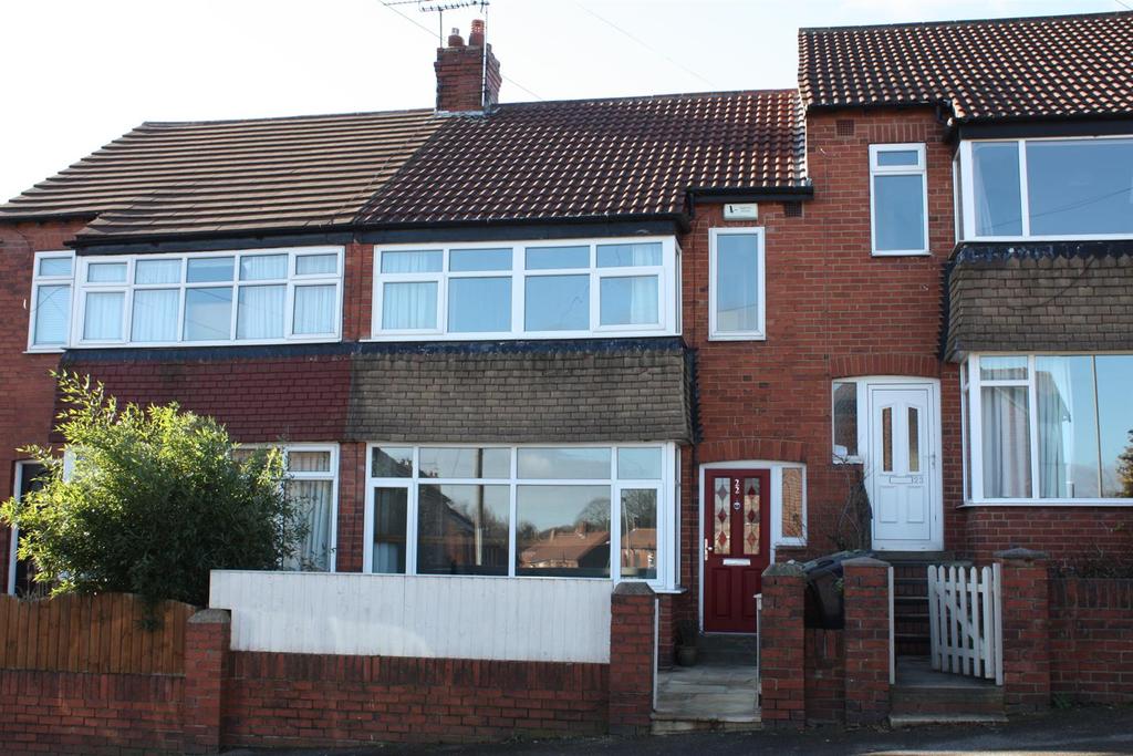 Charles Street, Horsforth 3 bed terraced house - £895 pcm (£207 pw)