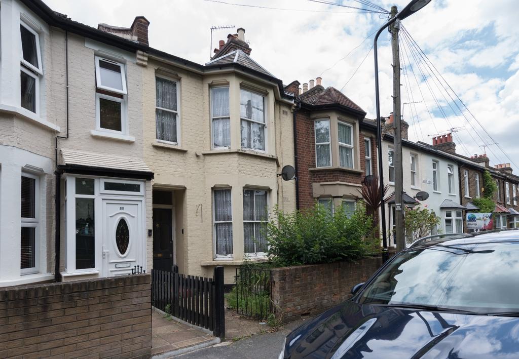 Lincoln Street, London, Greater London, E11 4PZ 3 bed terraced house ...