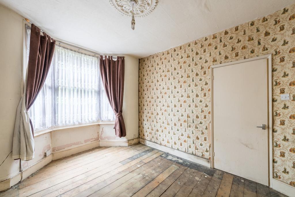 Lincoln Street, London, Greater London, E11 4PZ 3 bed terraced house ...
