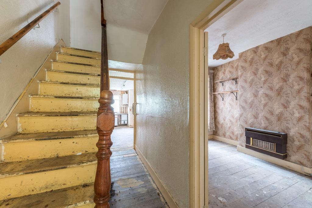 Lincoln Street, London, Greater London, E11 4PZ 3 bed terraced house ...