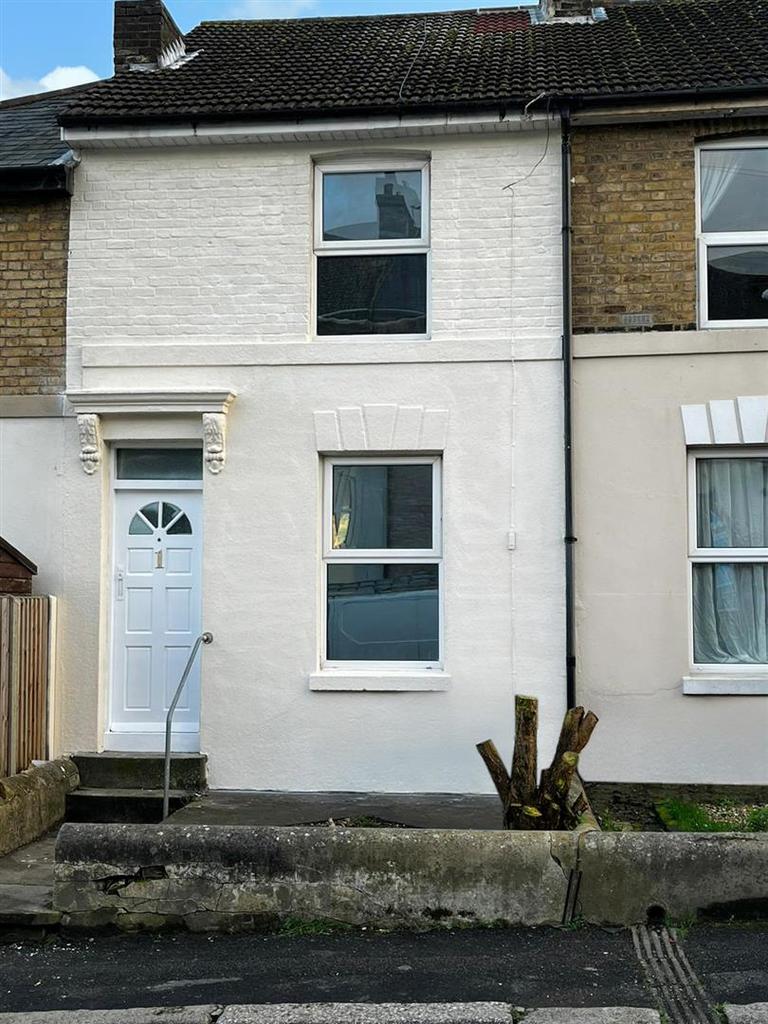 Odo Road, Dover 3 bed house - £850 pcm (£196 pw)