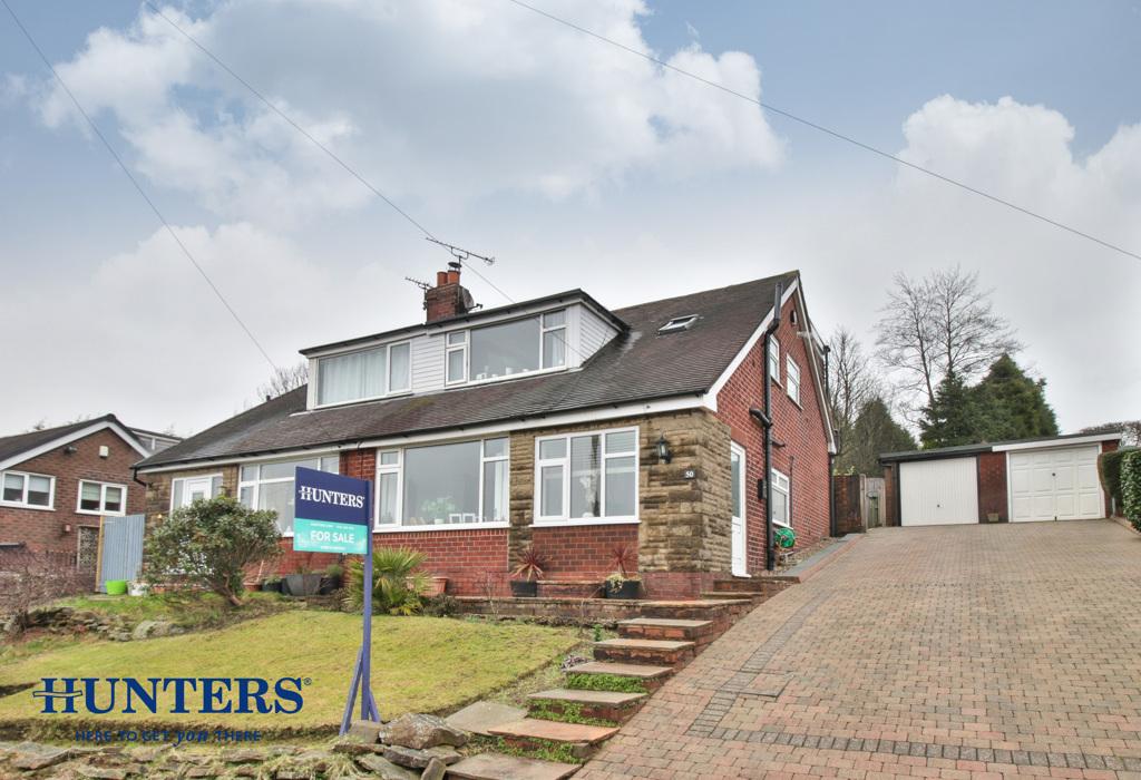 Den Hill Drive, Springhead, OL4 4NR 4 bed semi-detached house - £300,000