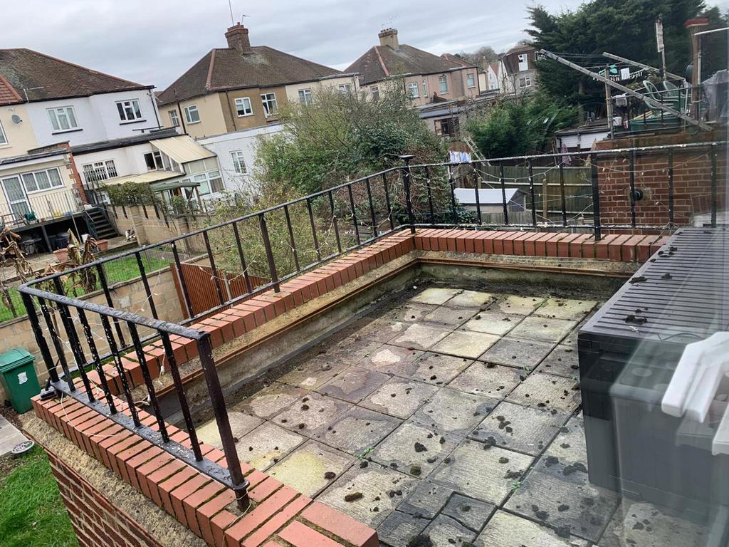 Northview Crescent, London, NW10 1RD 1 bed apartment - £1,299 pcm (£300 pw)
